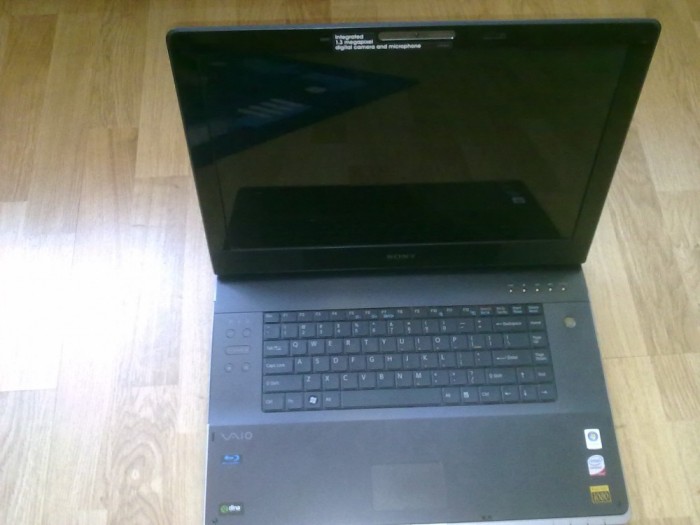 Laptop Sony Vaio PCG-8112l 17 URGENT mai tare ca (asus, hp, dell ...